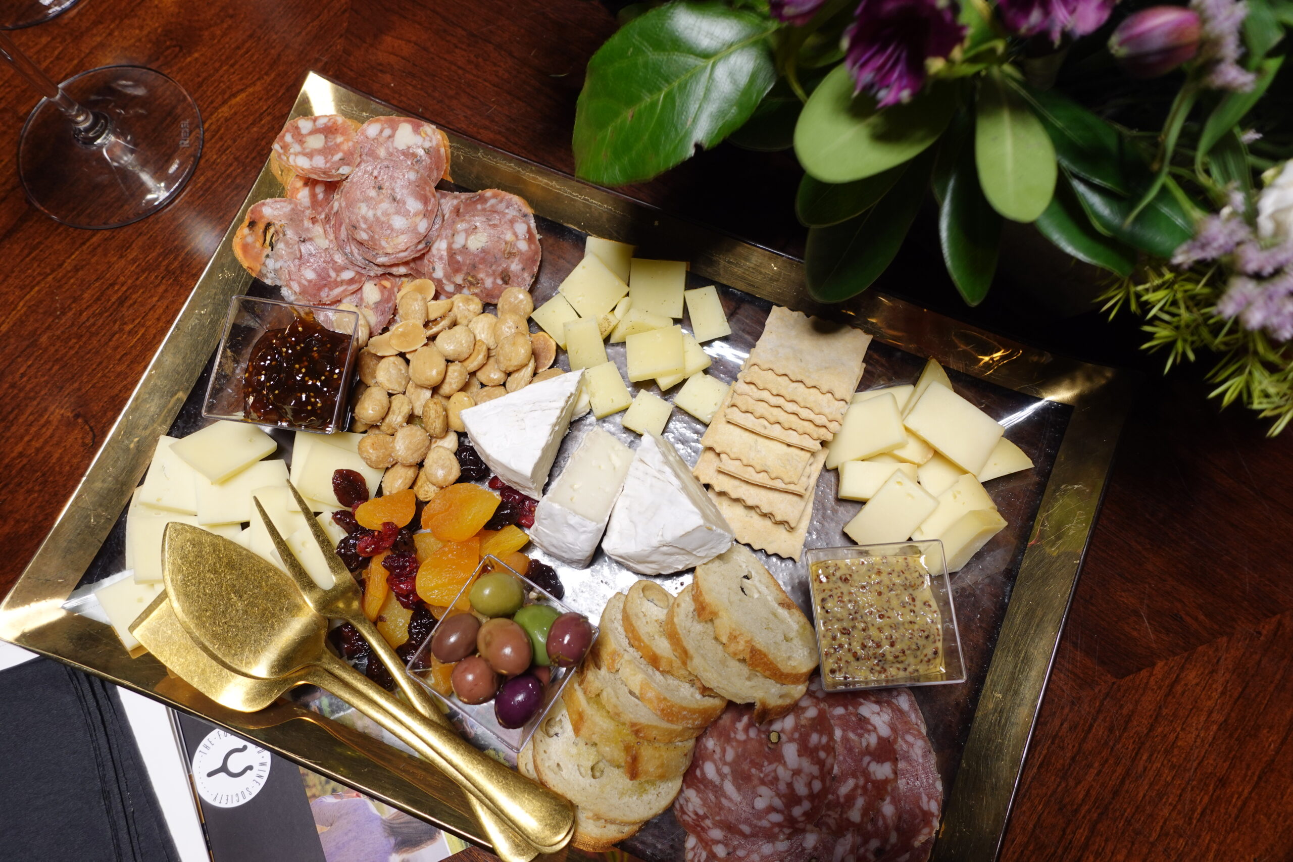 Wine Country Inspired Cheese Plate that's easy to recreate!