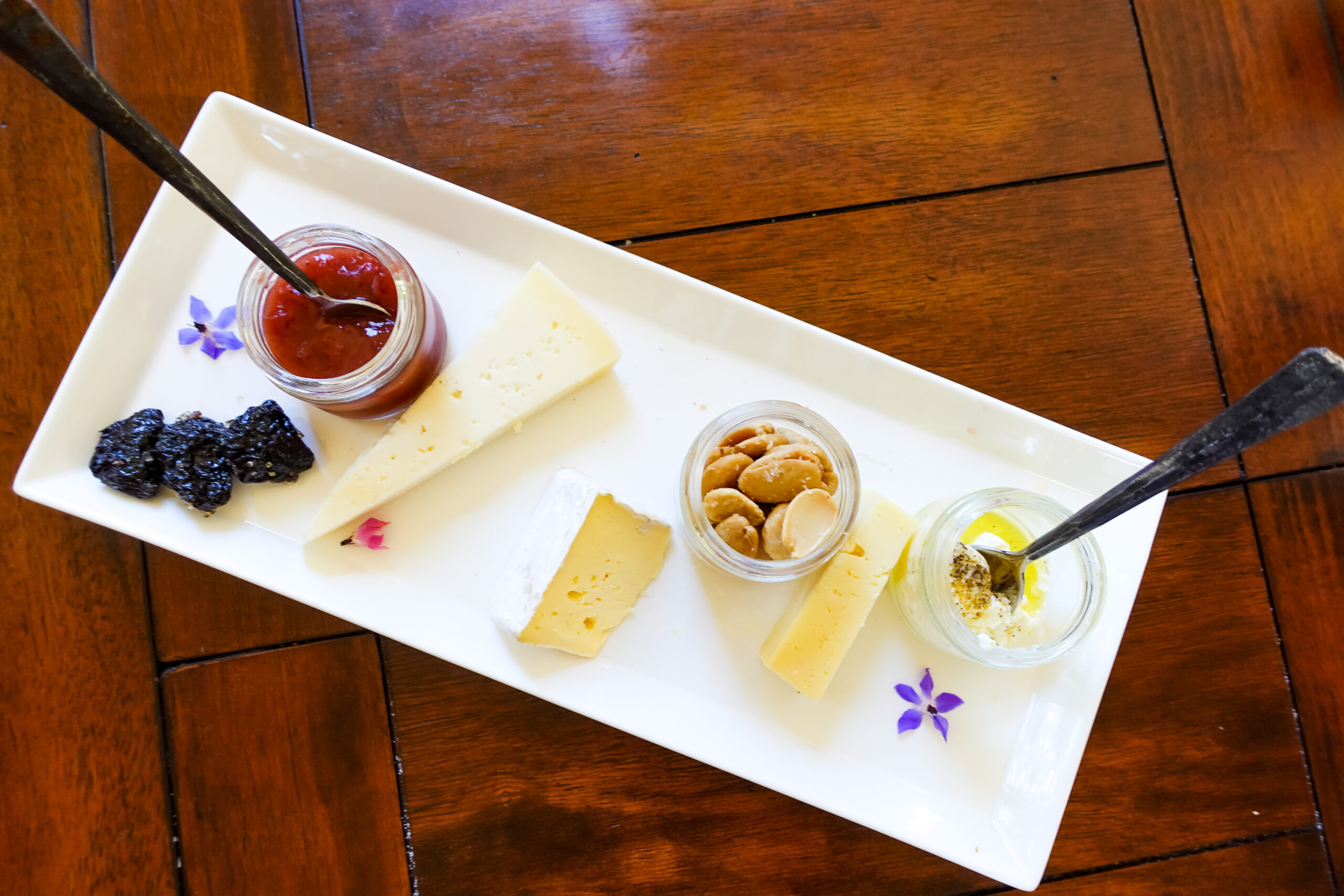 Wine Country Inspired Cheese Plate that's easy to recreate!