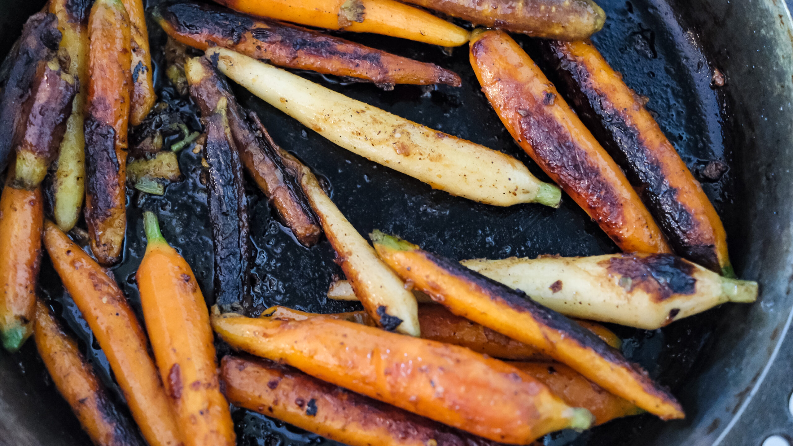Smithey Skillet Carrots